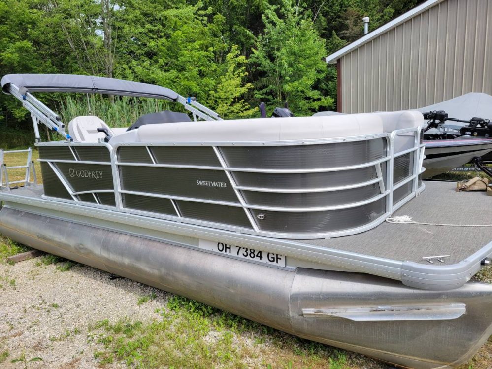 2021 Godfrey Sweetwater 2086CX Pontoon - Suzuki 70 Four Stroke - VICS ...