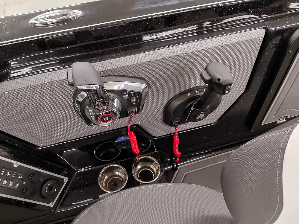 2026 Ranger 620X FS Pro WT - Mercury 300 XS Four Stroke - VICS BOATS HOME